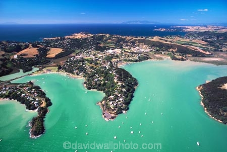 Putiki Bay, Waiheke Island, Hauraki Gulf, near Auckland _ aerial