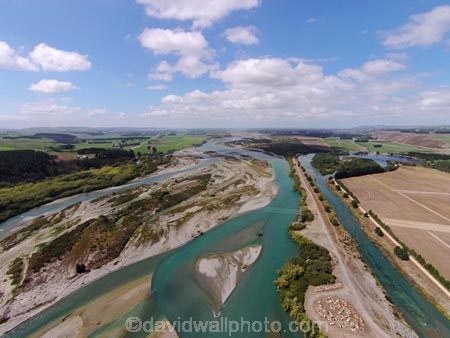 Waitaki River River and Lower Waitaki Irrigation Scheme, near Duntroon ...